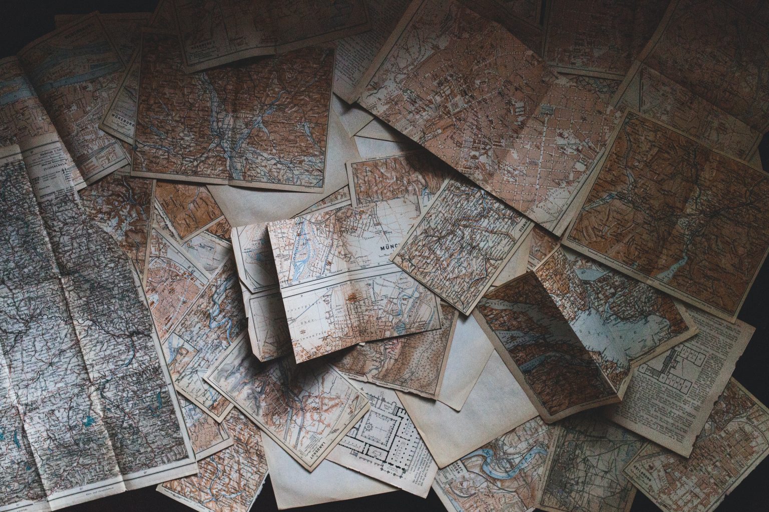 Paper Maps vs Digital Maps: What’s the Difference? | WP Go Maps
